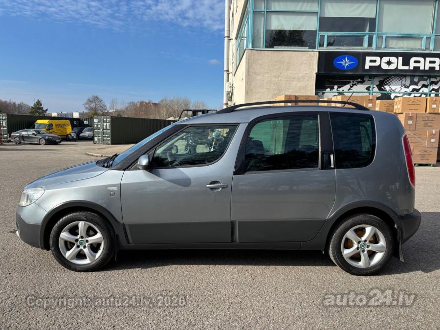 Grey Skoda Roomster 2012 in Tallinn, with an engine capacity of 1.20 L and mileage of 213 thousand km for 3590 €, photo 8 on AUTOMOTO.COM.LV