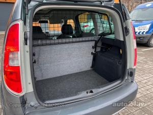 Grey Skoda Roomster 2012 in Tallinn, with an engine capacity of 1.20 L and mileage of 213 thousand km for 3590 €, photo 20 on AUTOMOTO.COM.LV