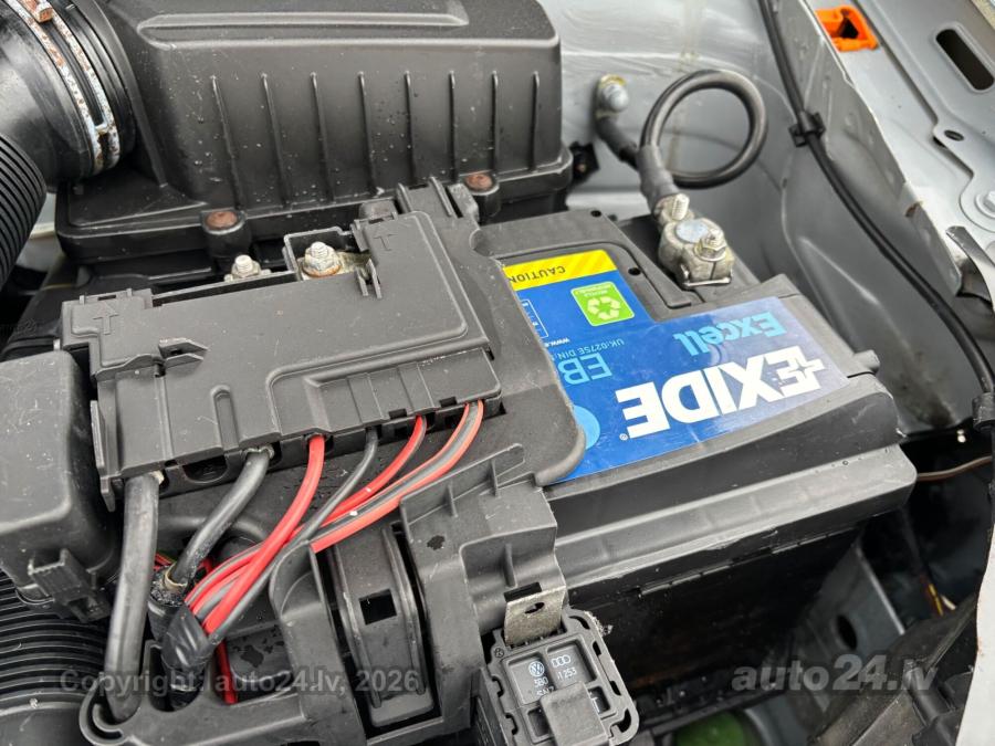 Pelēks Skoda Roomster 2012 Tallina, ar dzinēja tilpumu 1.20 L un nobraukumu 213 tūkst. km par 3590 €, foto 25 vietnē AUTOMOTO.COM.LV