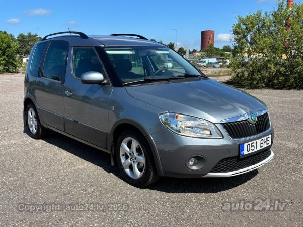 Pelēks Skoda Roomster 2012 Tallina, ar dzinēja tilpumu 1.20 L un nobraukumu 213 tūkst. km par 3490 €, foto 9 vietnē AUTOMOTO.COM.LV
