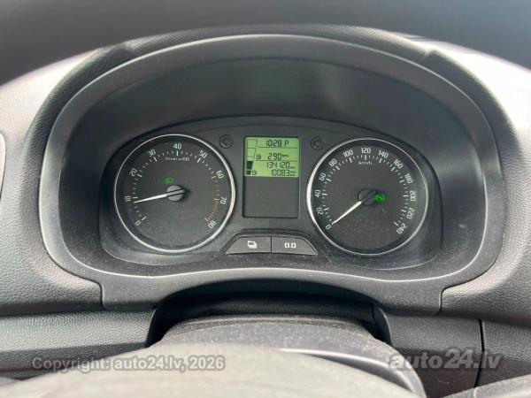 Grey Skoda Roomster 2012 in Tallinn, with an engine capacity of 1.20 L and mileage of 134 thousand km for 3500 €, photo 7 on AUTOMOTO.COM.LV
