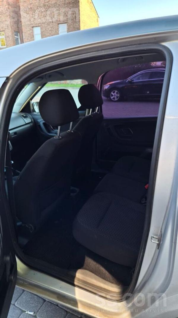 Pelēks Skoda Roomster 2012 Ventspils, ar dzinēja tilpumu 1.60 L un nobraukumu 305 tūkst. km par 790 €, foto 6 vietnē AUTOMOTO.COM.LV