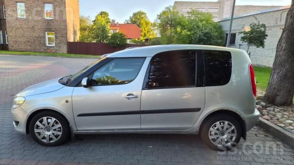 Pelēks Skoda Roomster 2012 Ventspils, ar dzinēja tilpumu 1.60 L un nobraukumu 305 tūkst. km par 790 €, foto 9 vietnē AUTOMOTO.COM.LV