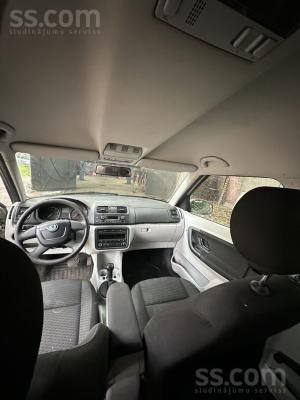 Pelēks Skoda Roomster 2012 Rīga, ar dzinēja tilpumu 1.20 L un nobraukumu 295 tūkst. km par 1800 €, foto 3 vietnē AUTOMOTO.COM.LV