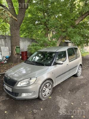 Pelēks Skoda Roomster 2012 Rīga, ar dzinēja tilpumu 1.20 L un nobraukumu 295 tūkst. km par 1800 €, foto 6 vietnē AUTOMOTO.COM.LV