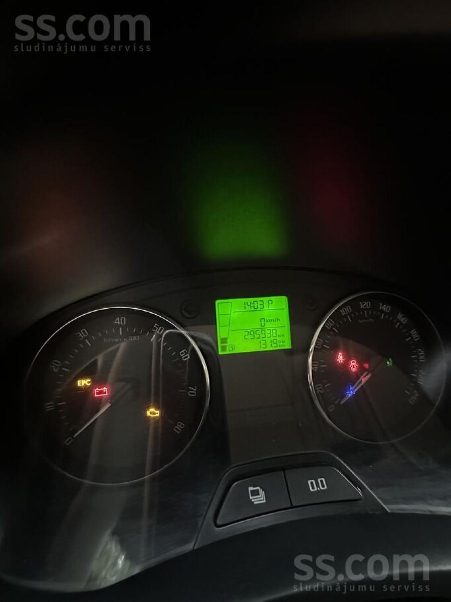 Pelēks Skoda Roomster 2012 Rīga, ar dzinēja tilpumu 1.20 L un nobraukumu 295 tūkst. km par 1800 €, foto 8 vietnē AUTOMOTO.COM.LV
