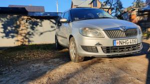 Grey Skoda Roomster 2013 in Kaunas, with an engine capacity of 1.60 L and mileage of 460 thousand km for 3300 €, photo 5 on AUTOMOTO.COM.LV
