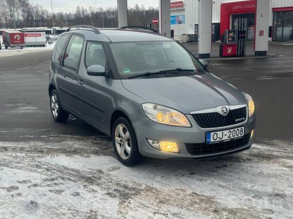 Grey Skoda Roomster 2013 in Riga, with an engine capacity of 1.20 L and mileage of 251 thousand km for 3499 €, photo 1 on AUTOMOTO.COM.LV