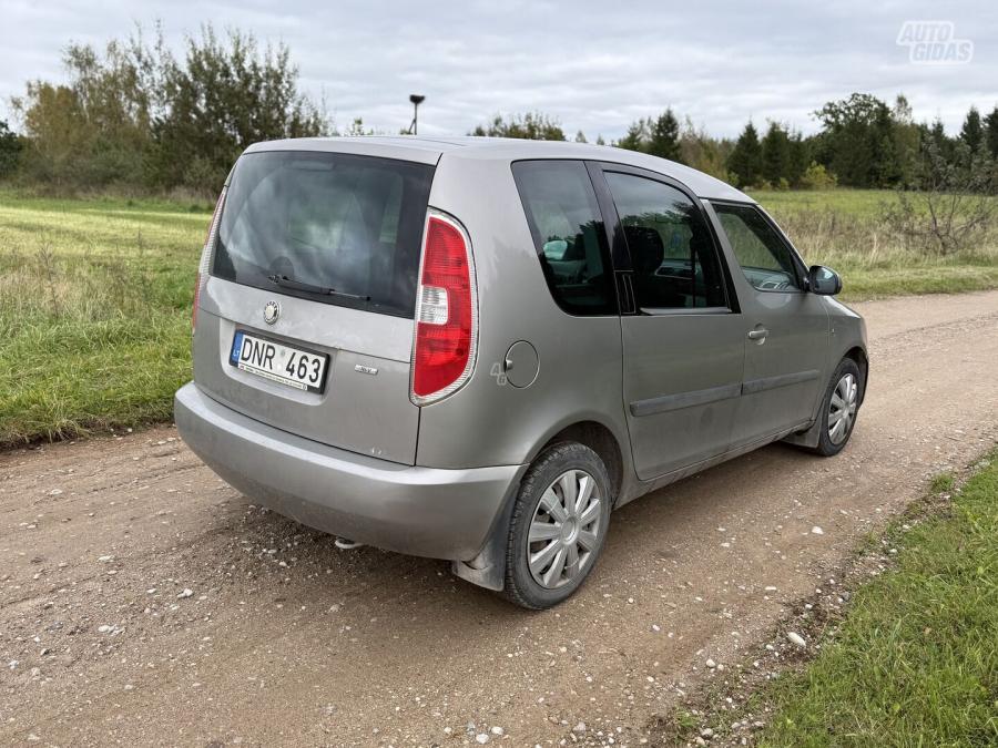 Skoda Roomster 2008 in Siauliai, with an engine capacity of 1.40 L and mileage of 260 thousand km for 1250 €, photo 4 on AUTOMOTO.COM.LV