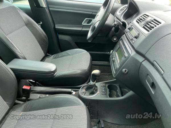 Skoda Roomster 2008 Tallina, ar dzinēja tilpumu 1.40 L un nobraukumu 229 tūkst. km par 3500 €, foto 6 vietnē AUTOMOTO.COM.LV