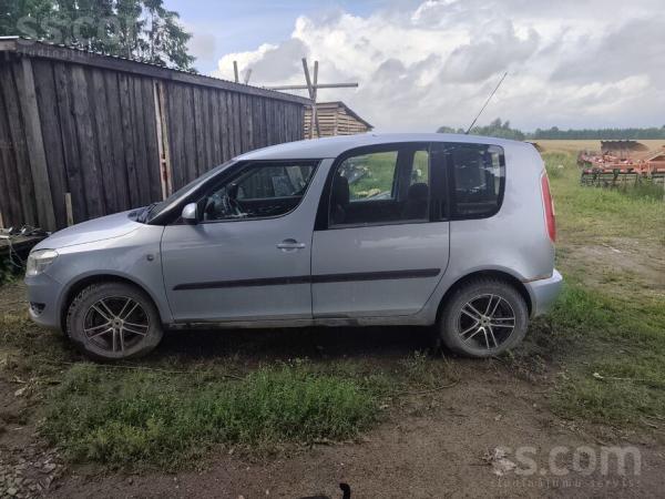 Skoda Roomster 2013 Saldus, ar dzinēja tilpumu 1.00 L un nobraukumu 240 tūkst. km par 550 €, foto 2 vietnē AUTOMOTO.COM.LV