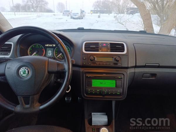 Skoda Roomster 2007 Liepāja, ar dzinēja tilpumu 1.60 L un nobraukumu 338 tūkst. km par 1180 €, foto 3 vietnē AUTOMOTO.COM.LV