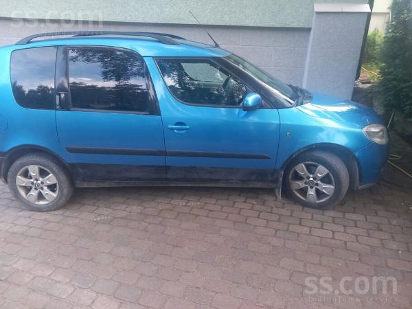 Skoda Roomster 2008 Rīga, ar dzinēja tilpumu 1.60 L un nobraukumu 319 tūkst. km par 4000 €, foto 3 vietnē AUTOMOTO.COM.LV