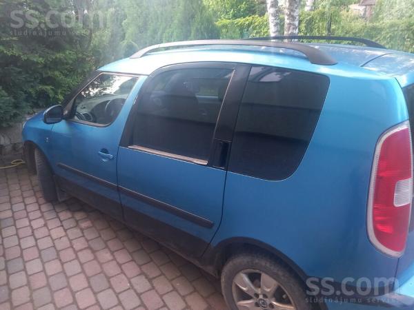 Skoda Roomster 2008 Rīga, ar dzinēja tilpumu 1.60 L un nobraukumu 319 tūkst. km par 4000 €, foto 4 vietnē AUTOMOTO.COM.LV