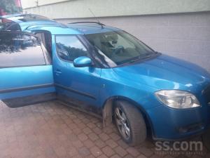 Skoda Roomster 2008 Rīga, ar dzinēja tilpumu 1.60 L un nobraukumu 319 tūkst. km par 4000 €, foto 5 vietnē AUTOMOTO.COM.LV