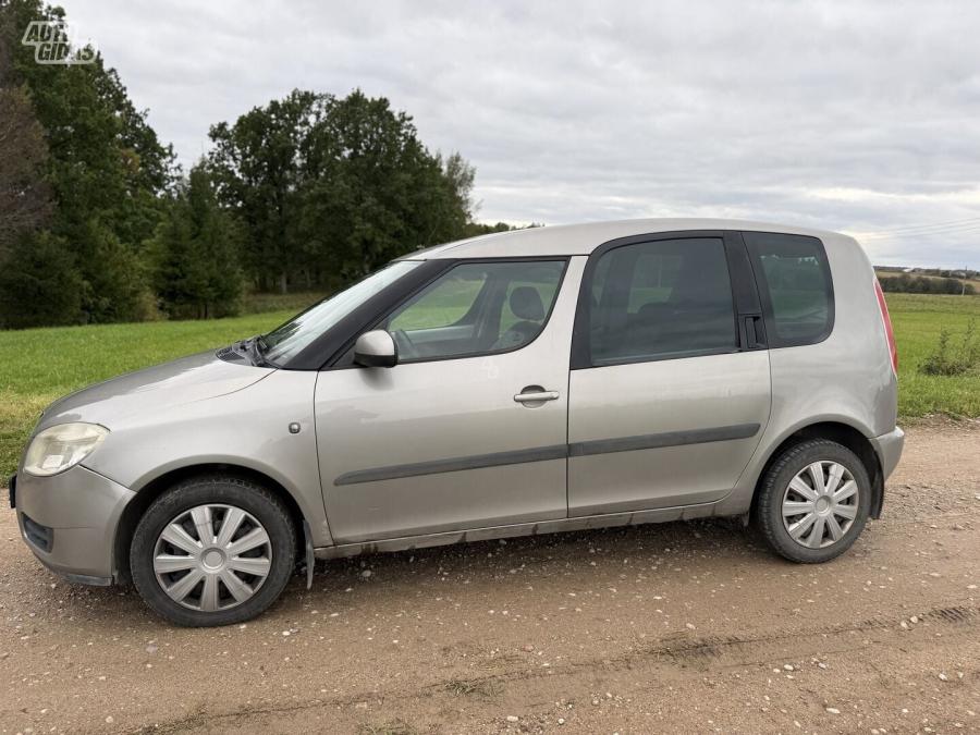 Skoda Roomster 2008 Šauļi, ar dzinēja tilpumu 1.40 L un nobraukumu 260 tūkst. km par 1350 €, foto 3 vietnē AUTOMOTO.COM.LV