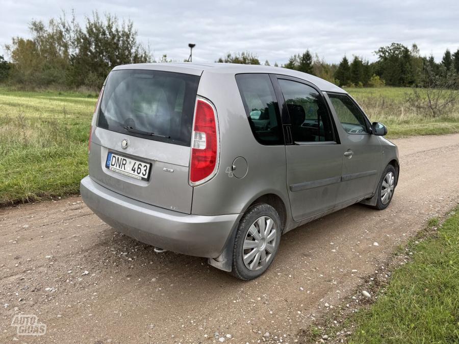 Skoda Roomster 2008 Šauļi, ar dzinēja tilpumu 1.40 L un nobraukumu 260 tūkst. km par 1350 €, foto 4 vietnē AUTOMOTO.COM.LV