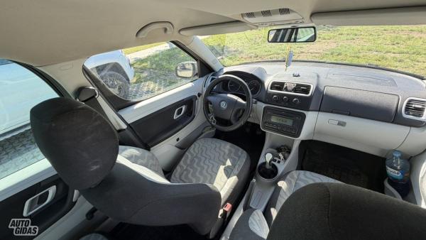 Skoda Roomster 2008 in Siauliai, with an engine capacity of 1.40 L and mileage of 260 thousand km for 1650 €, photo 7 on AUTOMOTO.COM.LV