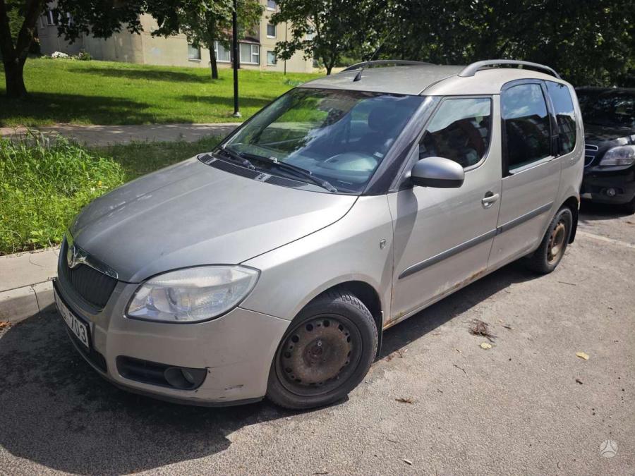 Skoda Roomster 2008 in Vilnius, with an engine capacity of 1.42 L and mileage of 345 thousand km for 999 €, photo 1 on AUTOMOTO.COM.LV