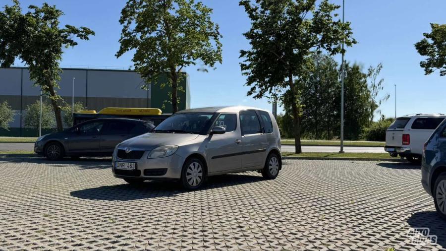 Skoda Roomster 2008 Šauļi, ar dzinēja tilpumu 1.40 L un nobraukumu 260 tūkst. km par 1650 €, foto 3 vietnē AUTOMOTO.COM.LV