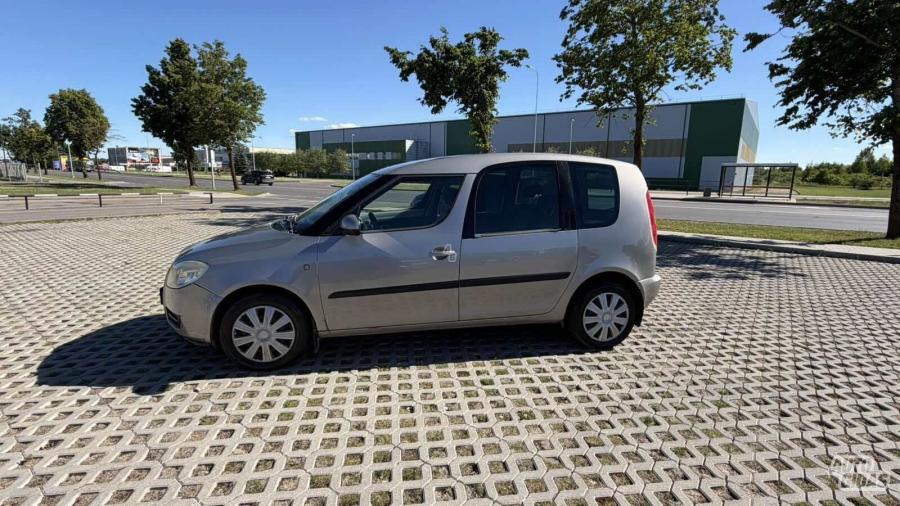Skoda Roomster 2008 Šauļi, ar dzinēja tilpumu 1.40 L un nobraukumu 260 tūkst. km par 1650 €, foto 4 vietnē AUTOMOTO.COM.LV