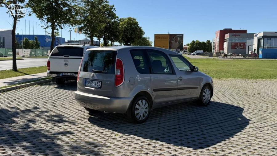 Skoda Roomster 2008 Šauļi, ar dzinēja tilpumu 1.40 L un nobraukumu 260 tūkst. km par 1650 €, foto 6 vietnē AUTOMOTO.COM.LV