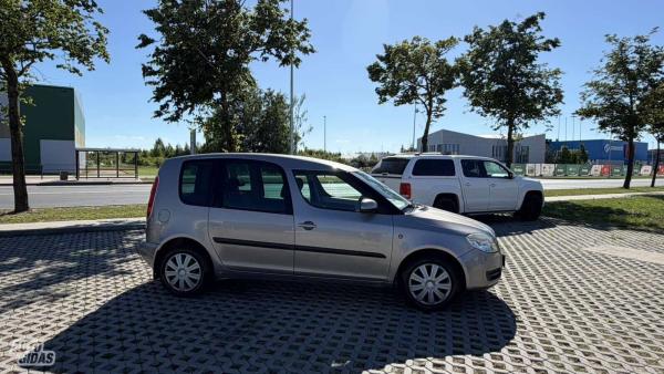 Skoda Roomster 2008 in Siauliai, with an engine capacity of 1.40 L and mileage of 260 thousand km for 1650 €, photo 4 on AUTOMOTO.COM.LV