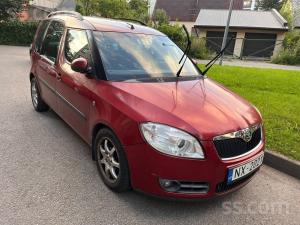 Красный Шкода Румстер 2007 в Рига, объемом двигателя 1.90 л и пробегом 266 тыс. км за 2000 €, фото  на AUTOMOTO.COM.LV