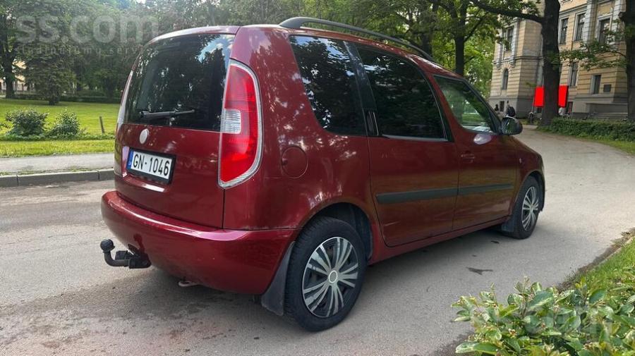 Sarkans Skoda Roomster 2007 Rīga, ar dzinēja tilpumu 1.90 L un nobraukumu 336 tūkst. km par 1000 €, foto 9 vietnē AUTOMOTO.COM.LV