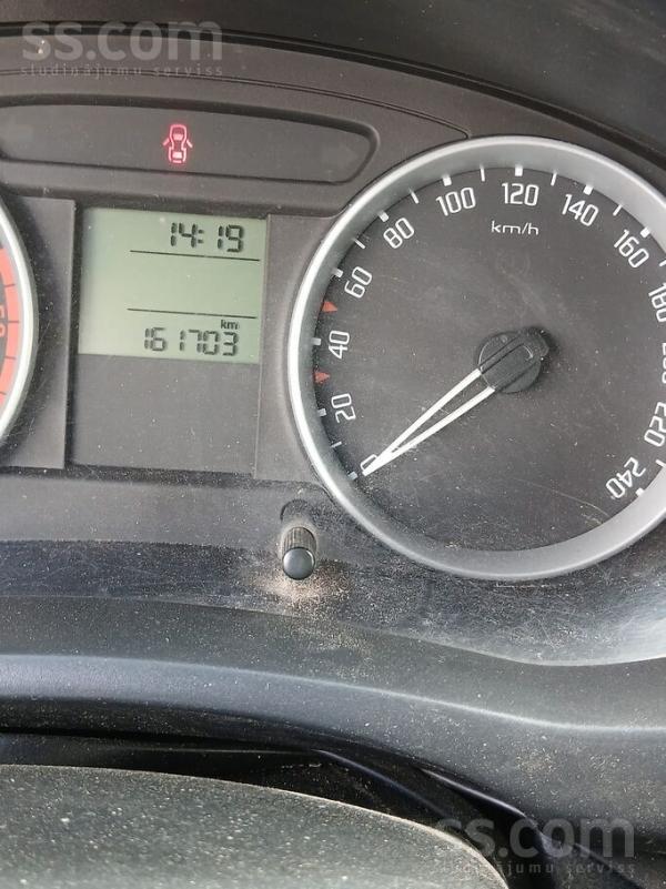 Sarkans Skoda Roomster 2007 Tukums, ar dzinēja tilpumu 1.90 L un nobraukumu 162 tūkst. km par 2350 €, foto 7 vietnē AUTOMOTO.COM.LV