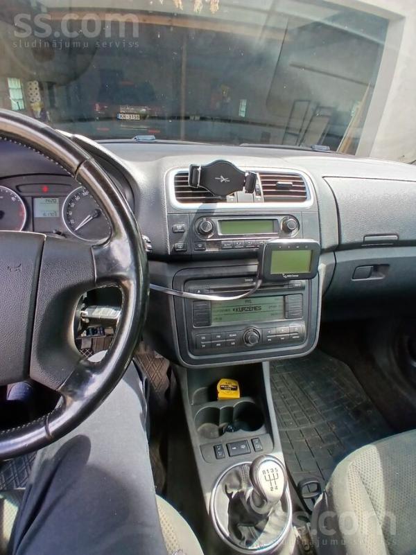 Sarkans Skoda Roomster 2007 Tukums, ar dzinēja tilpumu 1.90 L un nobraukumu 162 tūkst. km par 2350 €, foto 8 vietnē AUTOMOTO.COM.LV