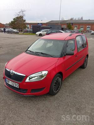 Sarkans Skoda Roomster 2013 Rīga, ar dzinēja tilpumu 1.60 L un nobraukumu 458 tūkst. km par 2500 €, foto 7 vietnē AUTOMOTO.COM.LV