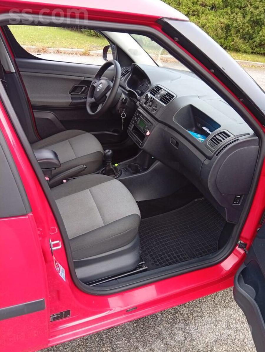 Sarkans Skoda Roomster 2013 Rīga, ar dzinēja tilpumu 1.60 L un nobraukumu 458 tūkst. km par 2500 €, foto 10 vietnē AUTOMOTO.COM.LV