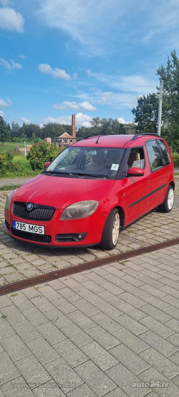 Red Skoda Roomster 2007 in Tallinn, with an engine capacity of 1.60 L and mileage of 373 thousand km for 1999 €, photo 3 on AUTOMOTO.COM.LV
