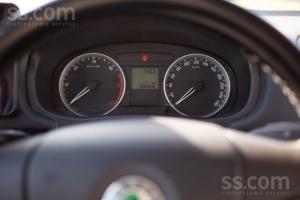 Sarkans Skoda Roomster 2007 Rīga, ar dzinēja tilpumu 1.40 L un nobraukumu 306 tūkst. km par 1400 €, foto 10 vietnē AUTOMOTO.COM.LV
