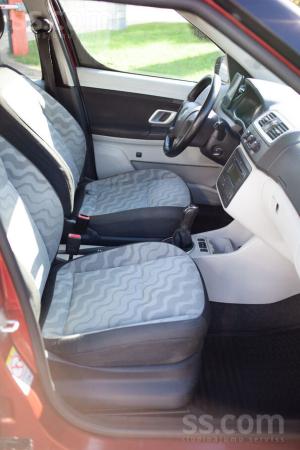Sarkans Skoda Roomster 2007 Rīga, ar dzinēja tilpumu 1.40 L un nobraukumu 306 tūkst. km par 1400 €, foto 13 vietnē AUTOMOTO.COM.LV
