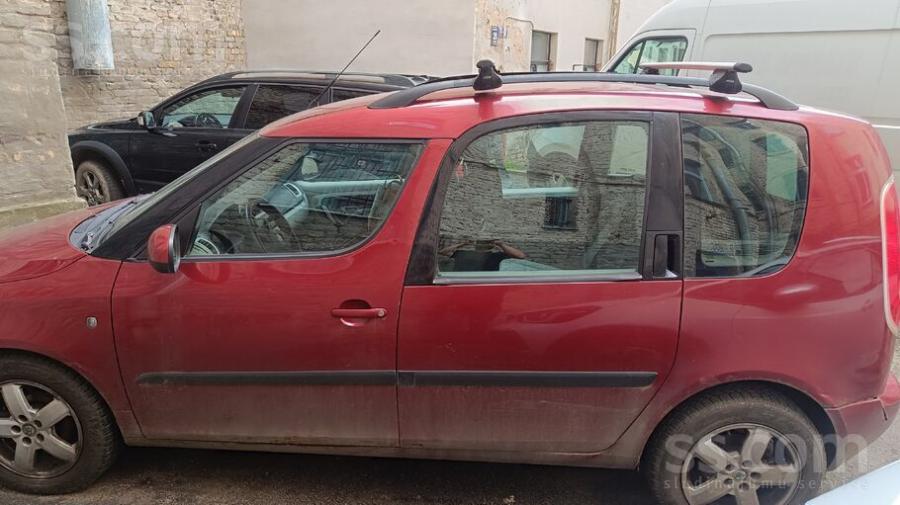 Sarkans Skoda Roomster 2009 Rīga, ar dzinēja tilpumu 1.40 L un nobraukumu 0 tūkst. km par 300 €, foto 1 vietnē AUTOMOTO.COM.LV