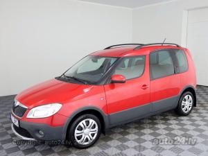 Red Skoda Roomster 2013 in Tallinn, with an engine capacity of 1.20 L and mileage of 204 thousand km for 2699 €, photo 2 on AUTOMOTO.COM.LV