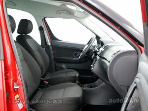 Red Skoda Roomster 2013 in Tallinn, with an engine capacity of 1.20 L and mileage of 204 thousand km for 2699 €, photo 6 on AUTOMOTO.COM.LV