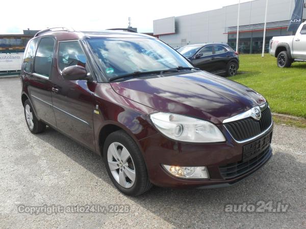 Red Skoda Roomster 2014 in Viljandi, with an engine capacity of 0.00 L and mileage of 224 thousand km for 5290 €, photo 3 on AUTOMOTO.COM.LV