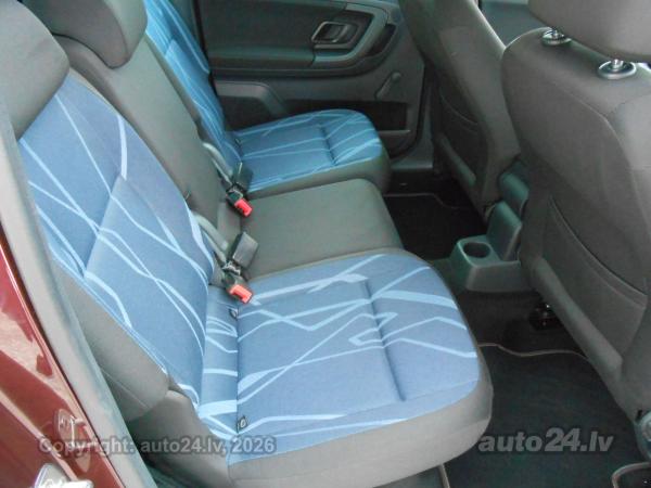 Red Skoda Roomster 2014 in Viljandi, with an engine capacity of 0.00 L and mileage of 224 thousand km for 5290 €, photo 10 on AUTOMOTO.COM.LV