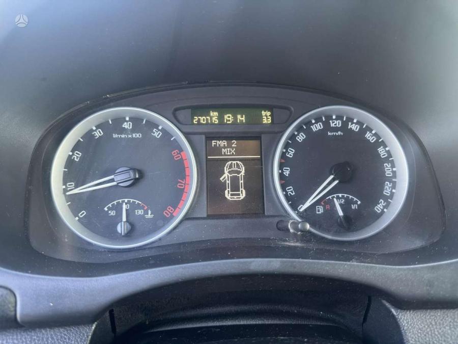 Pelēks Skoda Roomster Scout 2008 Biržai, ar dzinēja tilpumu 1.39 L un nobraukumu 270 tūkst. km par 1550 €, foto 11 vietnē AUTOMOTO.COM.LV