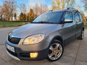 Grey Skoda Roomster Scout 2008 in Klaipeda, with an engine capacity of 1.60 L and mileage of 182 thousand km for 3300 €, photo 3 on AUTOMOTO.COM.LV
