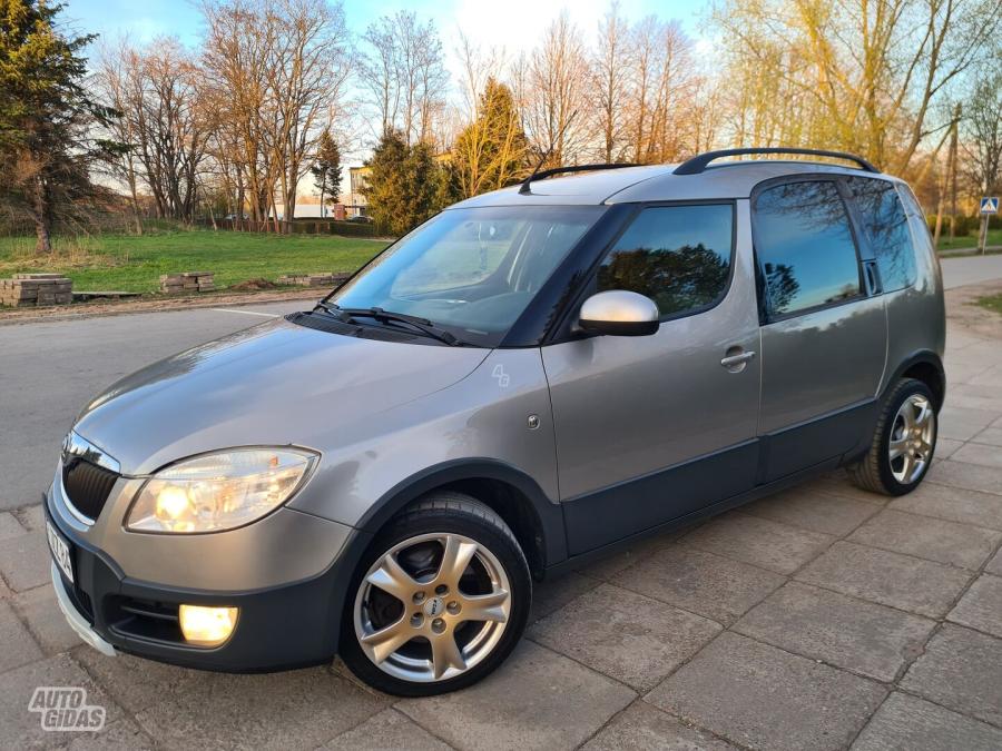 Grey Skoda Roomster Scout 2008 in Klaipeda, with an engine capacity of 1.60 L and mileage of 182 thousand km for 3300 €, photo 7 on AUTOMOTO.COM.LV
