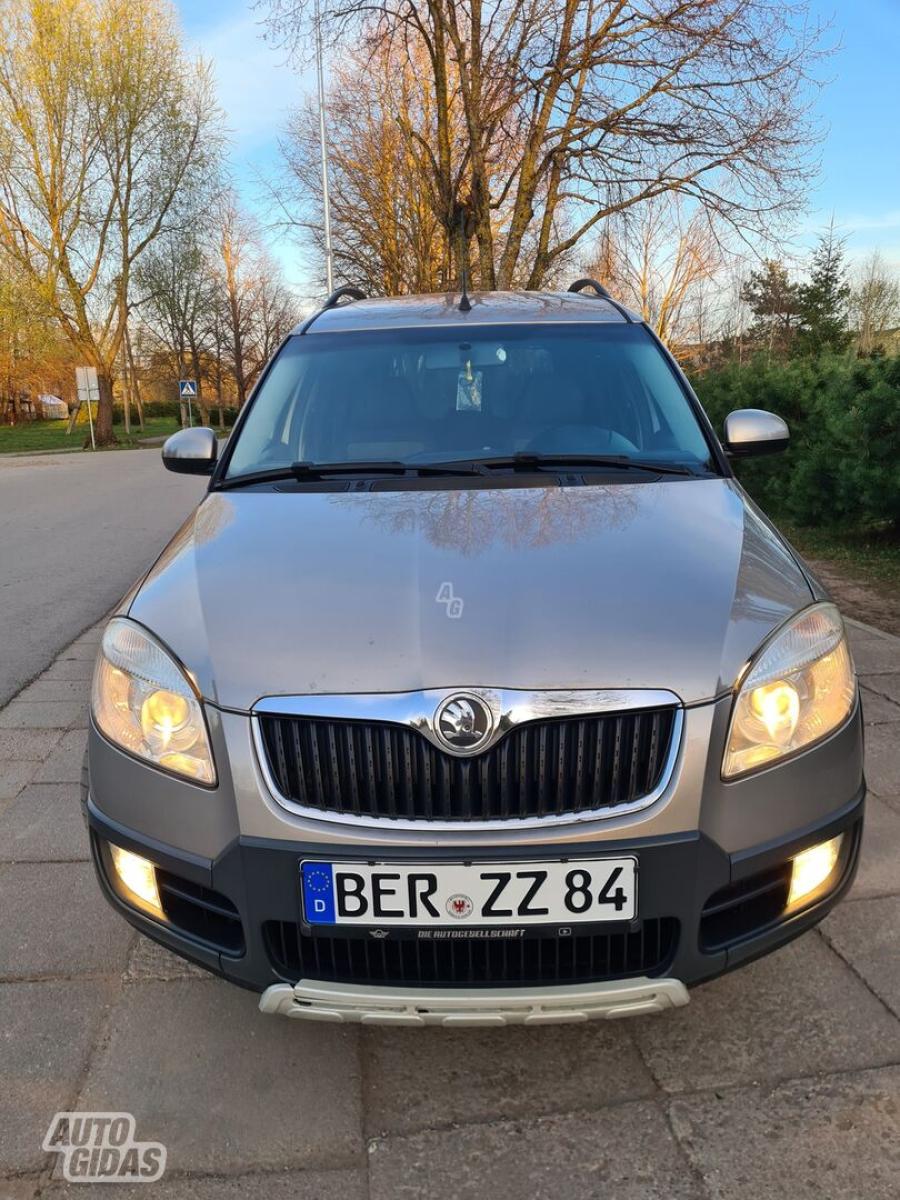 Grey Skoda Roomster Scout 2008 in Klaipeda, with an engine capacity of 1.60 L and mileage of 182 thousand km for 3300 €, photo 35 on AUTOMOTO.COM.LV