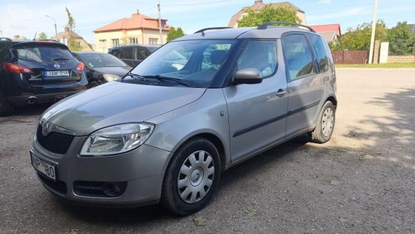 Skoda Roomster 2008 in Siauliai, with an engine capacity of 1.40 L and mileage of 250 thousand km for 750 €, photo 3 on AUTOMOTO.COM.LV