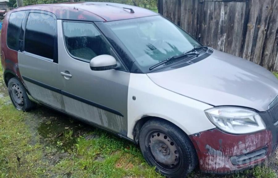 Skoda Roomster 2008 in Riga, with an engine capacity of 1.40 L and mileage of 439 thousand km for 350 €, photo 4 on AUTOMOTO.COM.LV