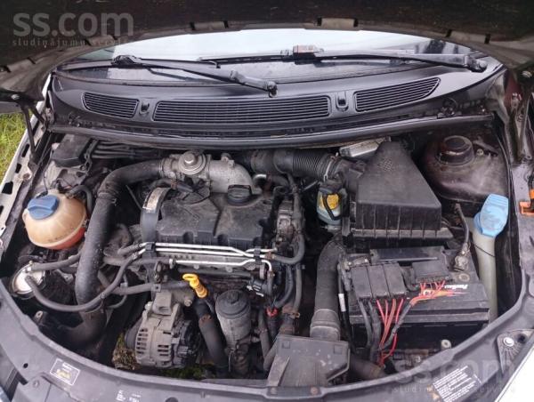 Skoda Roomster 2008 Rīga, ar dzinēja tilpumu 1.40 L un nobraukumu 439 tūkst. km par 350 €, foto 6 vietnē AUTOMOTO.COM.LV