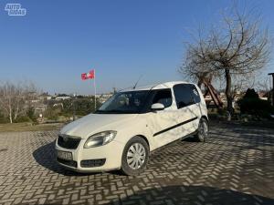 White Skoda Roomster 2007 in Telschi, with an engine capacity of 1.40 L and mileage of 310 thousand km for 1250 €, photo  on AUTOMOTO.COM.LV