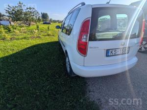 Balts Skoda Roomster 2014 Cēsis, ar dzinēja tilpumu 1.60 L un nobraukumu 230 tūkst. km par 3125 €, foto 3 vietnē AUTOMOTO.COM.LV